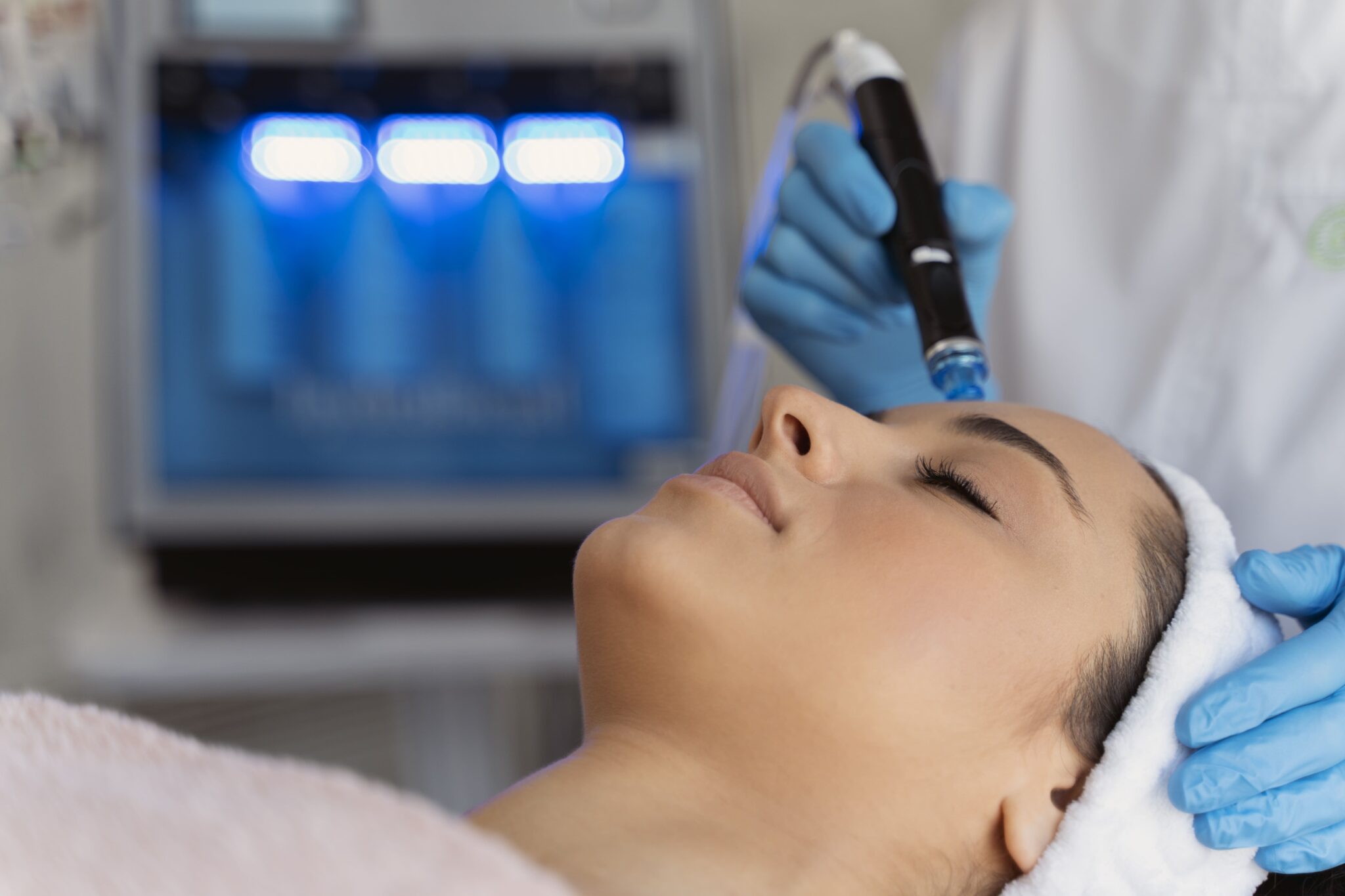 Discover the Magic of HydraFacial: Top Advantages for Your Skin - CWC ...